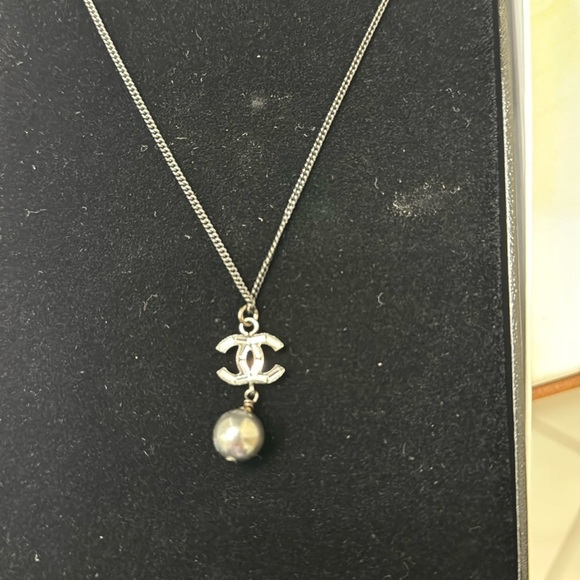 CHANEL | Jewelry | Gun Metal Chanel Chain With Faux Black Pearl And ...